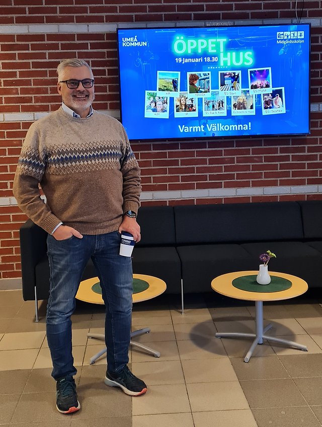 Fredrik arbetar som rektor på Midgårdsskolan - Umeå kommun